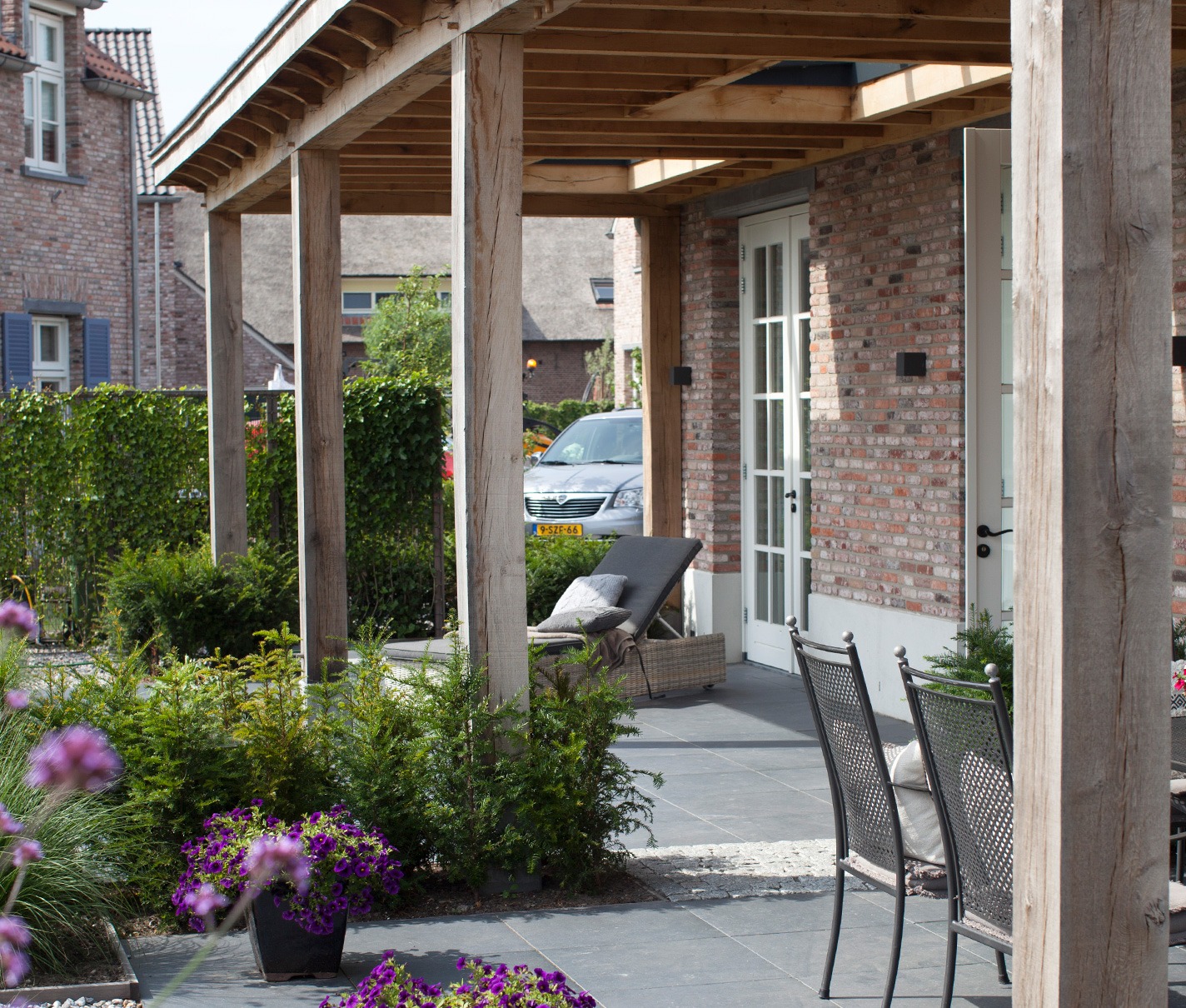 Ode an das Licht | Eichenholz Veranda | Bronkhorst Gartenhaus